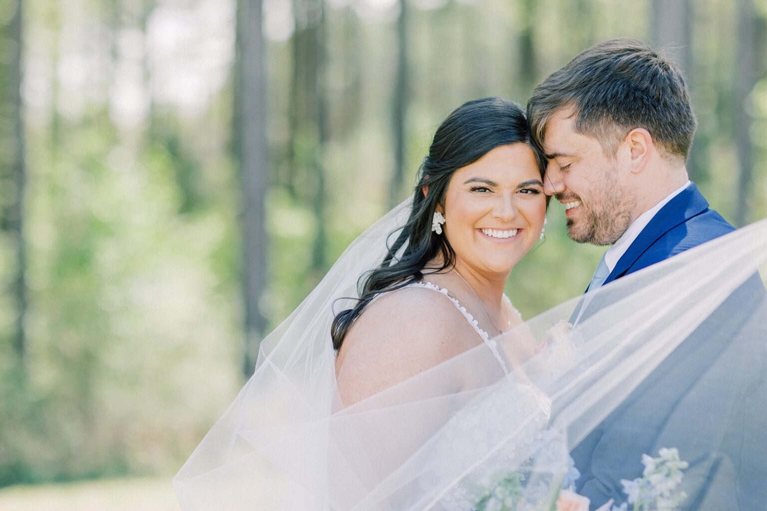 Spring Clisby Pines Wedding | Ashley & Denver - rachellinderphotos.com